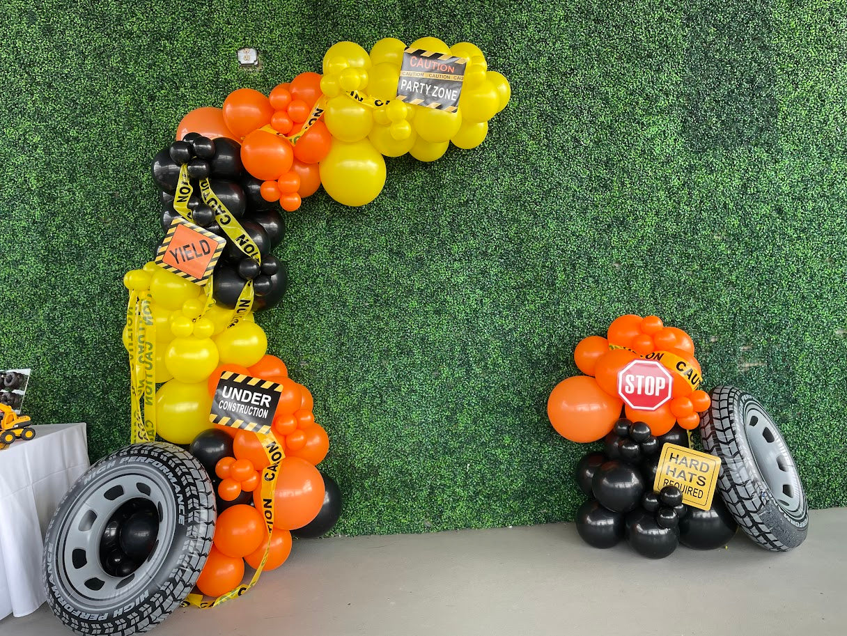 Construction Themed Balloons Chicago – 99 Haus Balloons